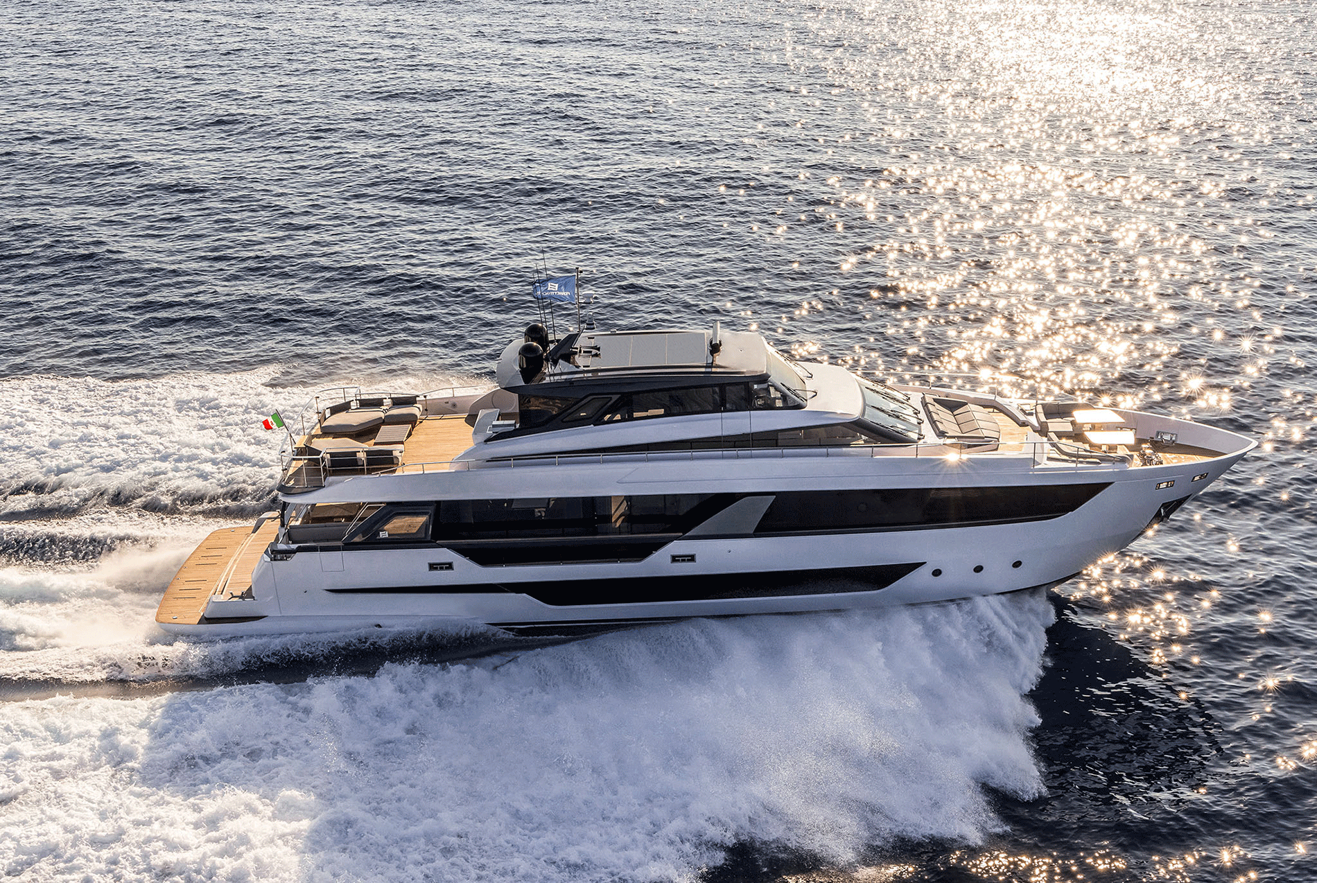Ferretti Yachts 1000 Skydeck | New Ferretti Yachts | Inwards Marine