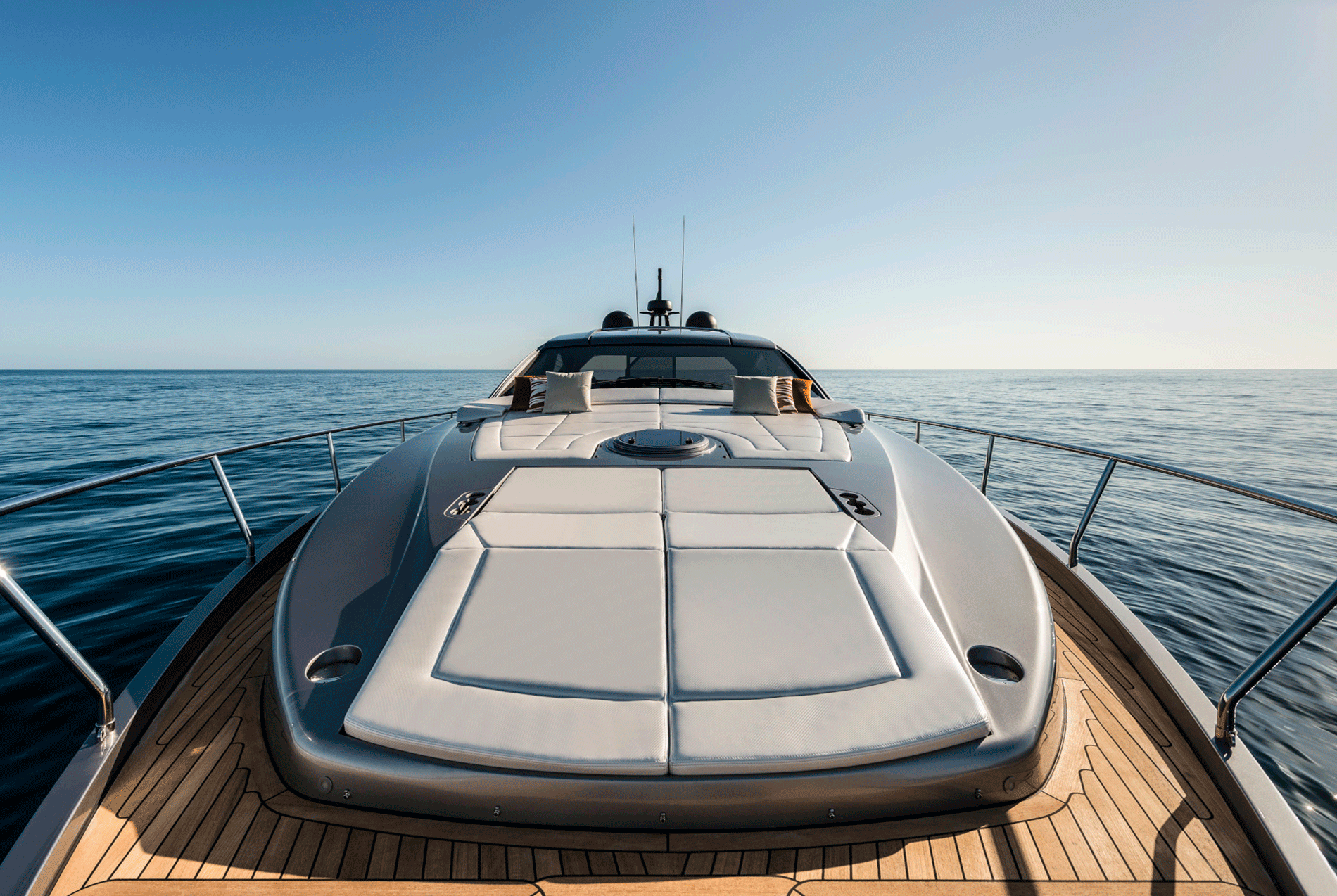 Pershing 6X | Inwards Marine | Pershing Yachts