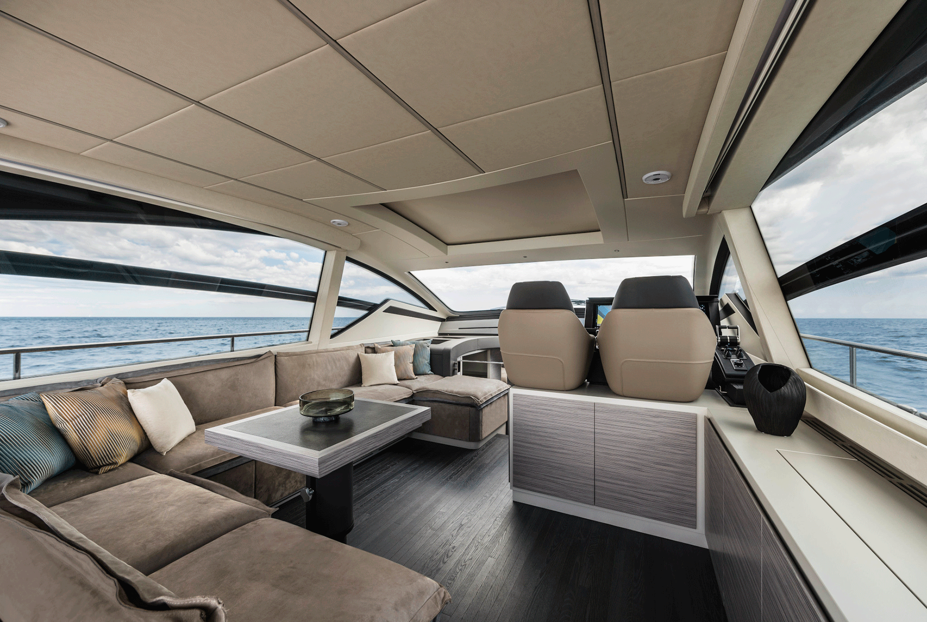 Pershing 6X | Inwards Marine | Pershing Yachts