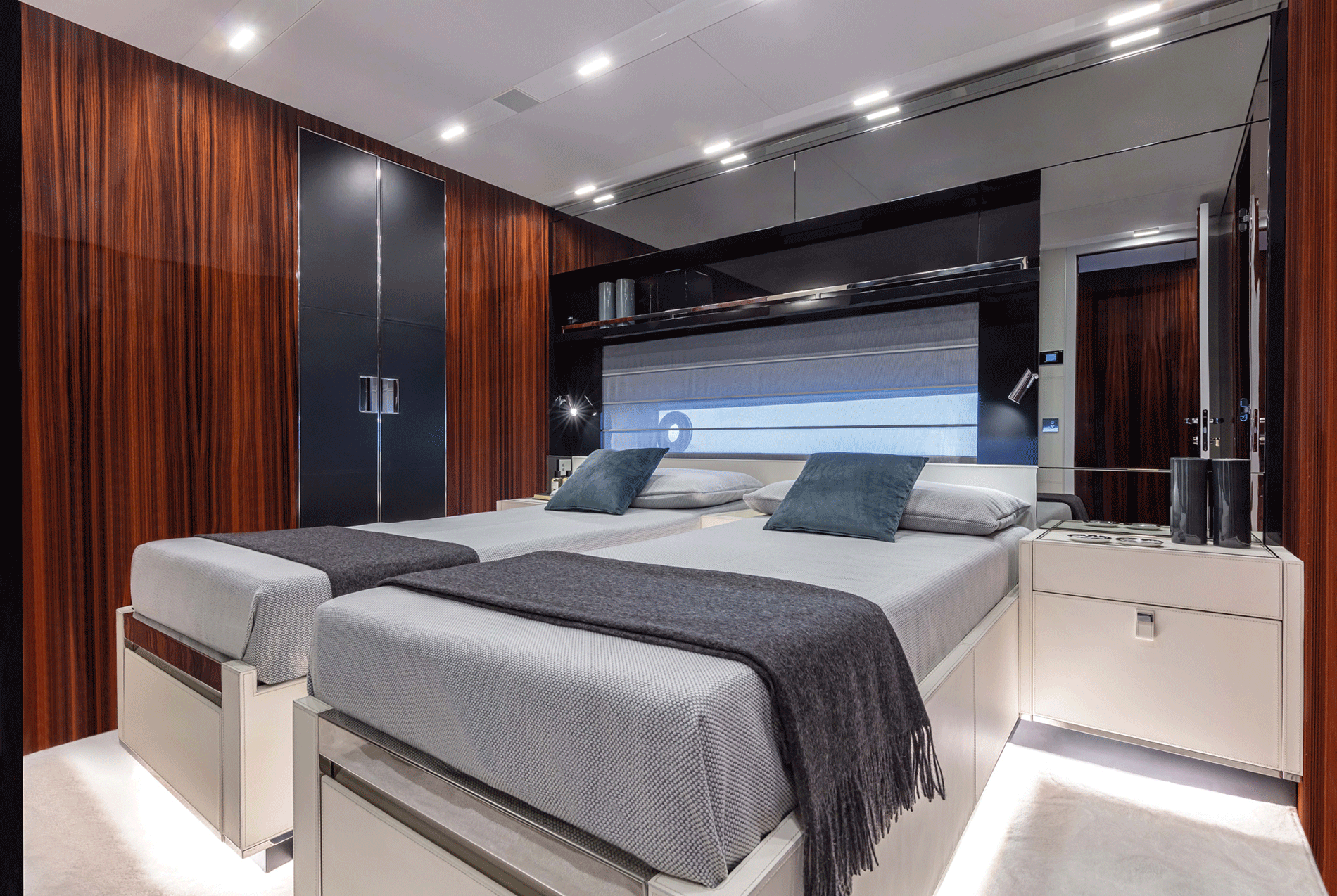 Riva 88 Folgore | New Yachts | Inwards Marine