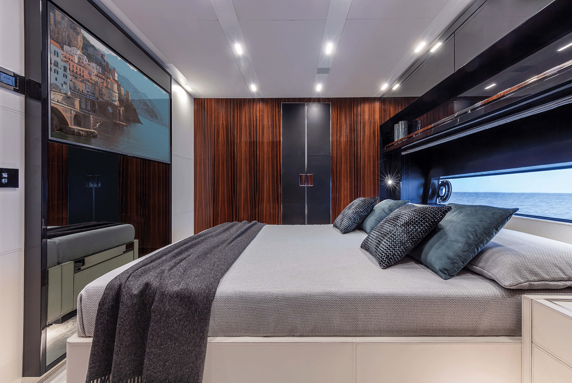 Riva 88 Folgore | New Yachts | Inwards Marine