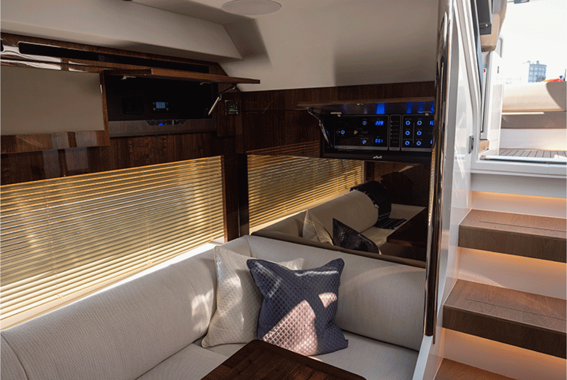 Fairline Targa 43 | Pre-Owned Yachts | Inwards Marine