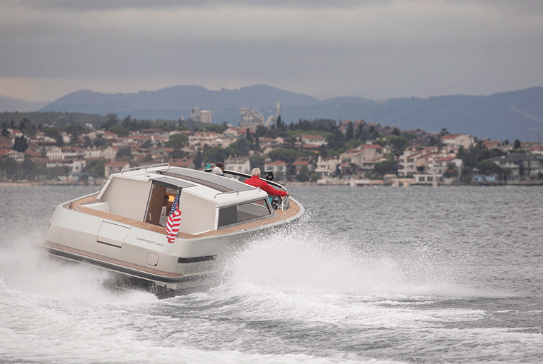 Reliant Yachts X40T Limousine | Inwards Marine